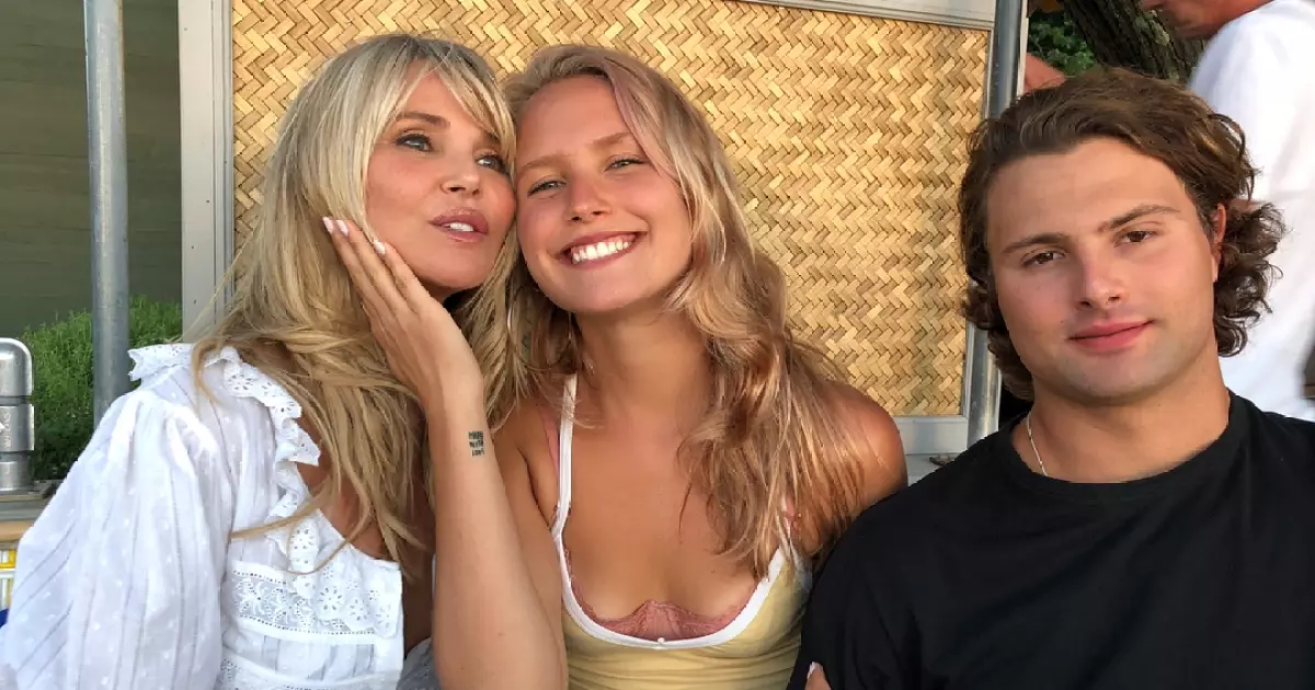 Foto Paling Cute Christie Brinkley Karo 3 Bocah-bocah sing wis diwasa