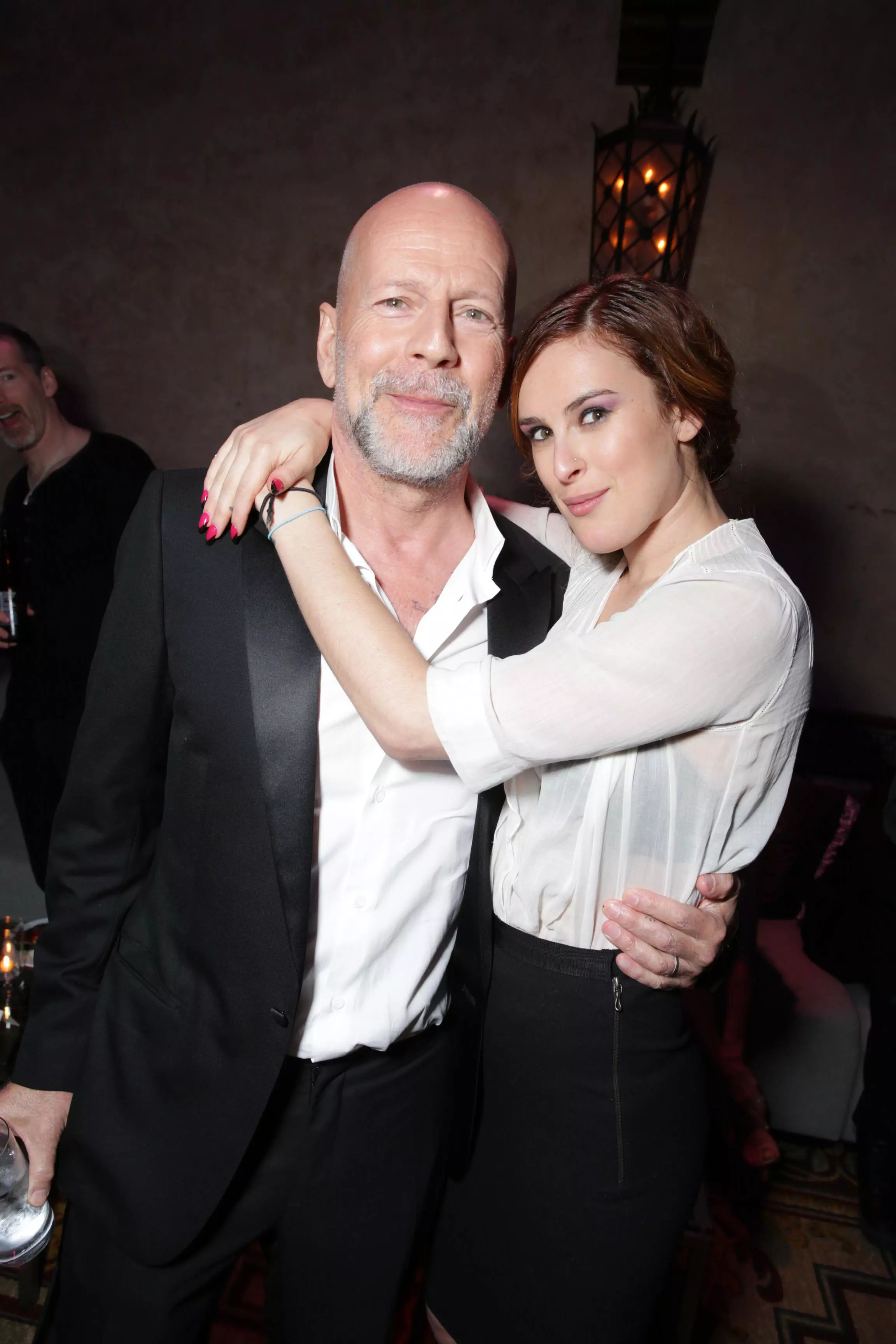 bruce-willis-photos-uban-sa-iyang-mga-anak-blended-family-pictures