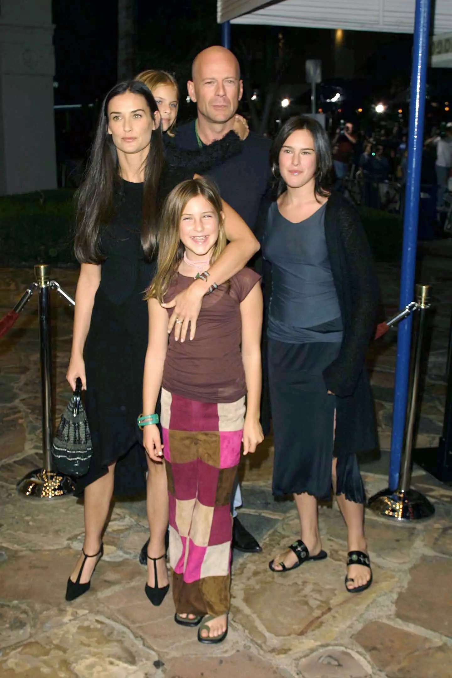 bruce-willis-photos-uban-sa-iyang-mga-anak-blended-family-pictures