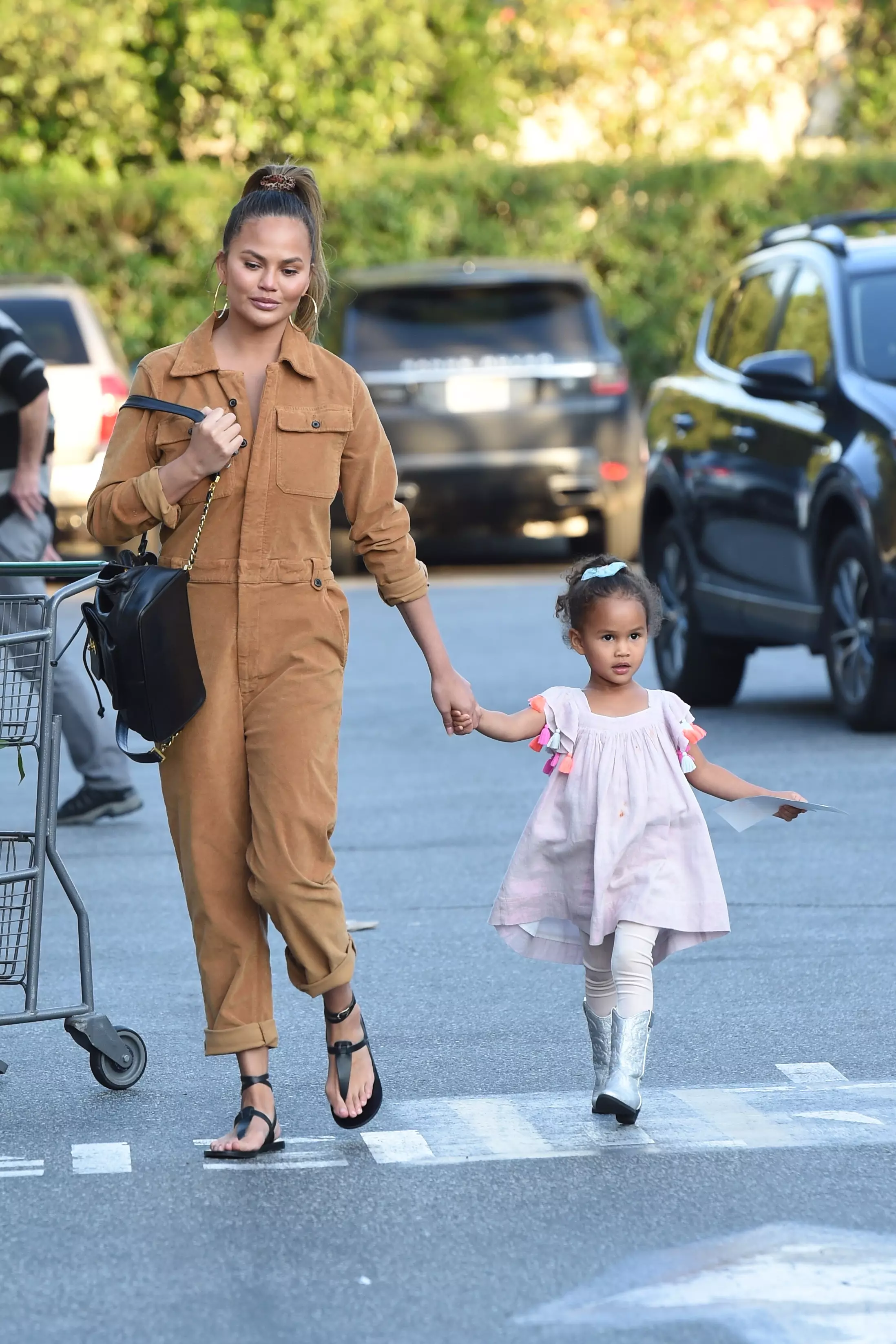 Chrissy Teigen ve Luna