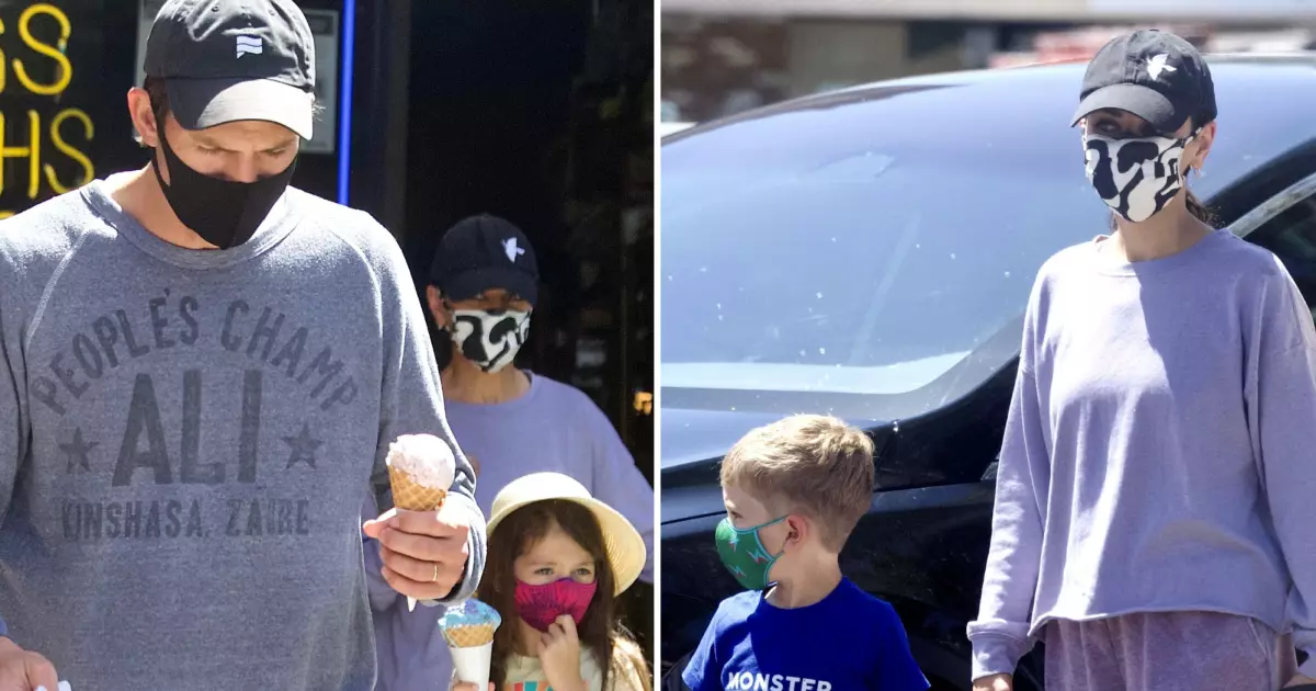 Ashton Kutcher da Mila Kunis Suna Magance Yara zuwa Ice Cream: Hotuna