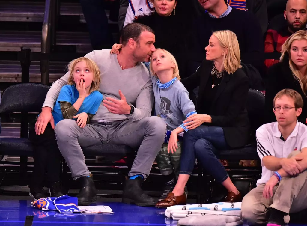 liev-schreiber-naomi-watts-basketball-umukino-abahungu