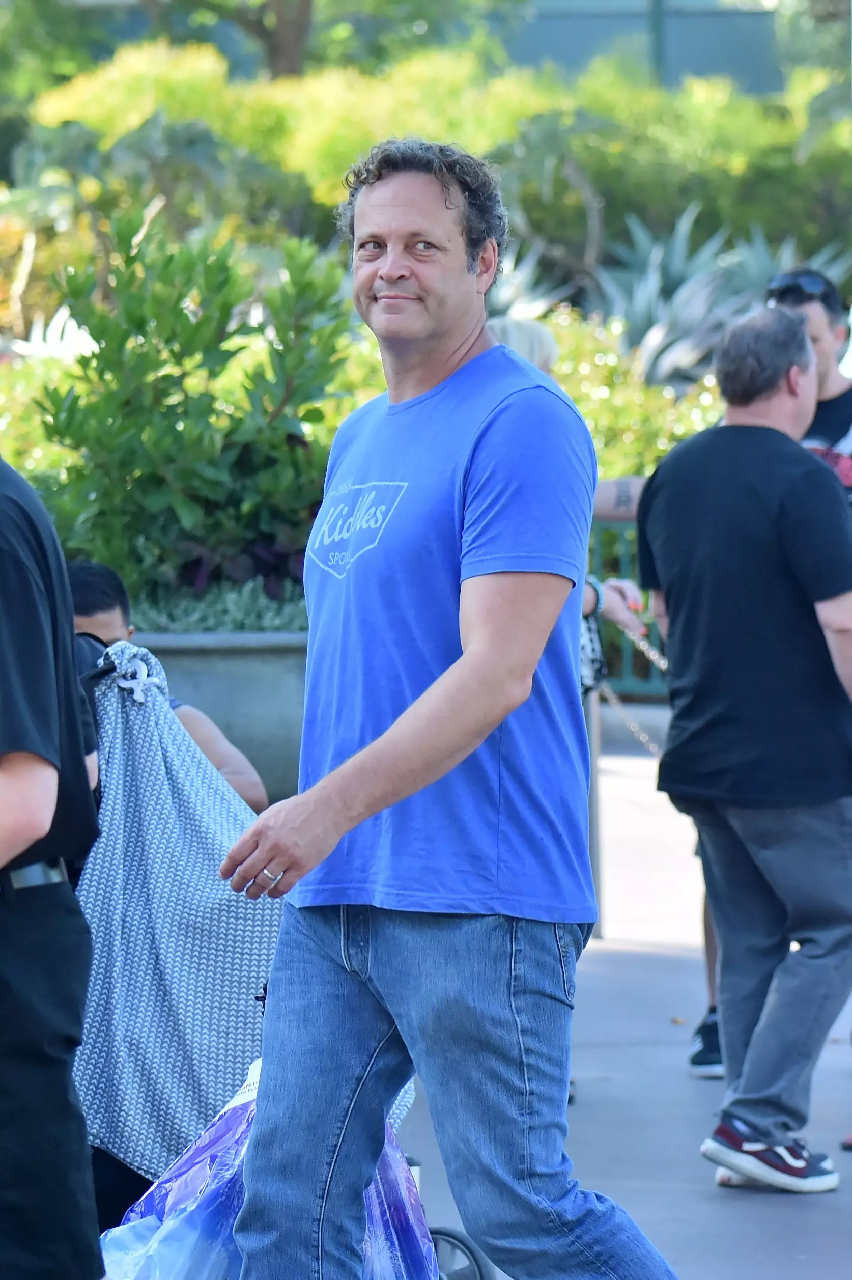 vince-vaughn-celebates-son-vernons-cumpleaños-viaje-a-disneyland