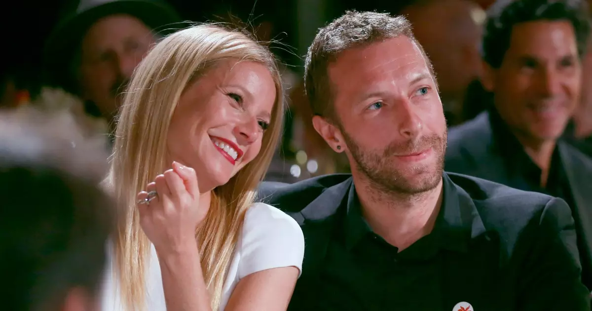 Usu le Alo o Gwyneth Paltrow ma Chris Martin i le Ata o le Aso Fanau